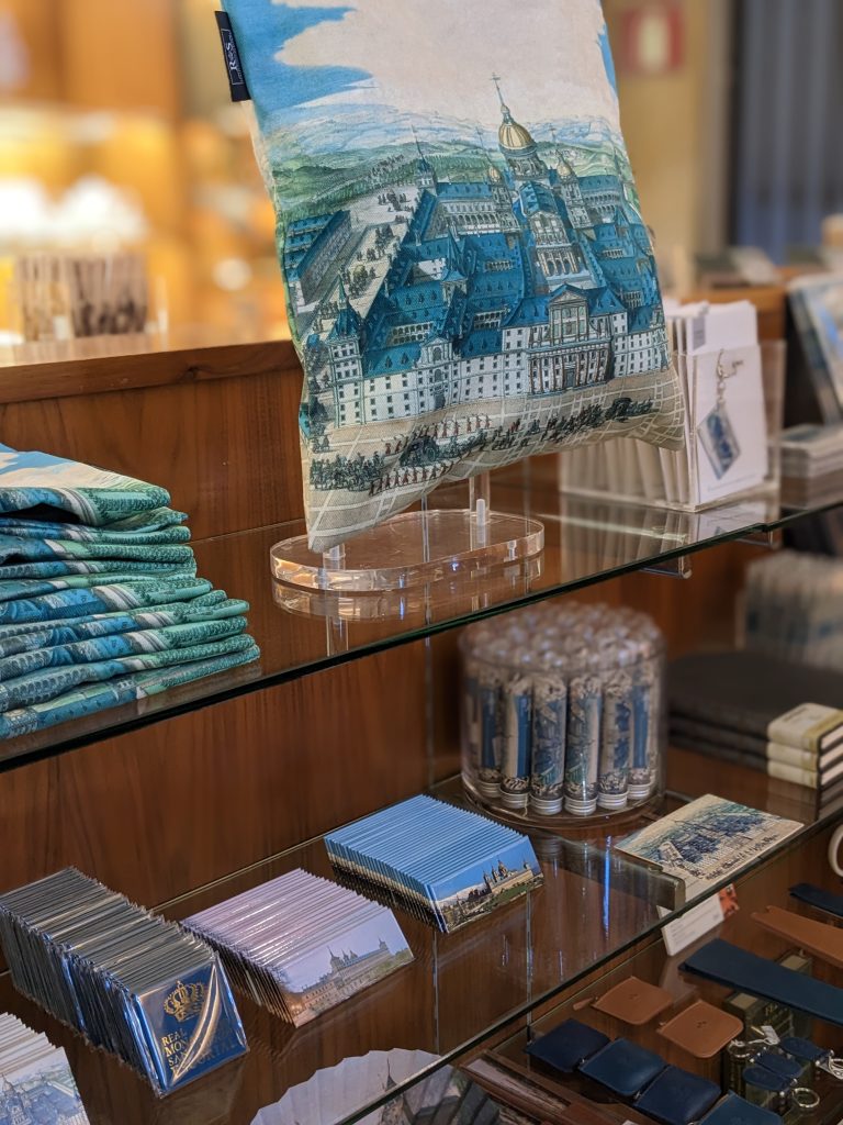 Real Monasterio de San Lorenzo de El Escorial - Palacios y Museos